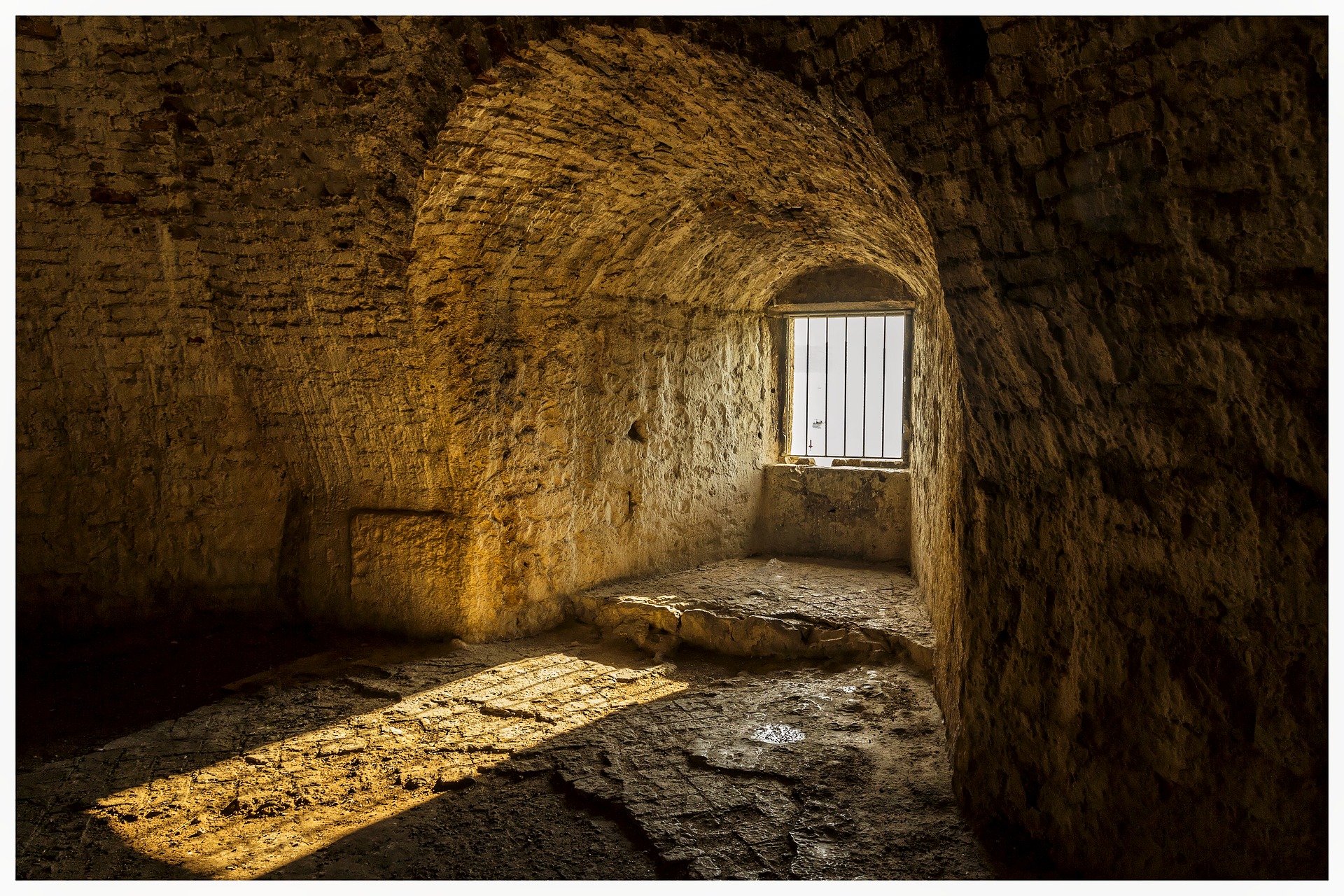 Three Prisoners - Preachers Corner